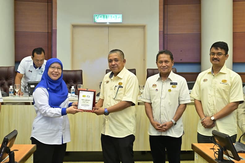 UMPSA receives visit from Director-General of Public Works | UMPSA News